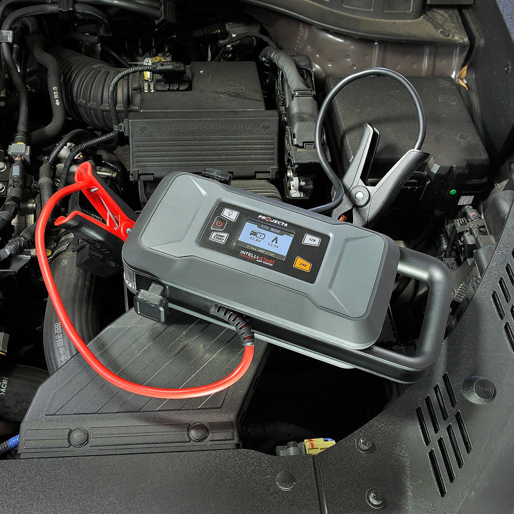 12/24V 2000A Intelli-Start Professional Lithium Jump Starter and Power ...